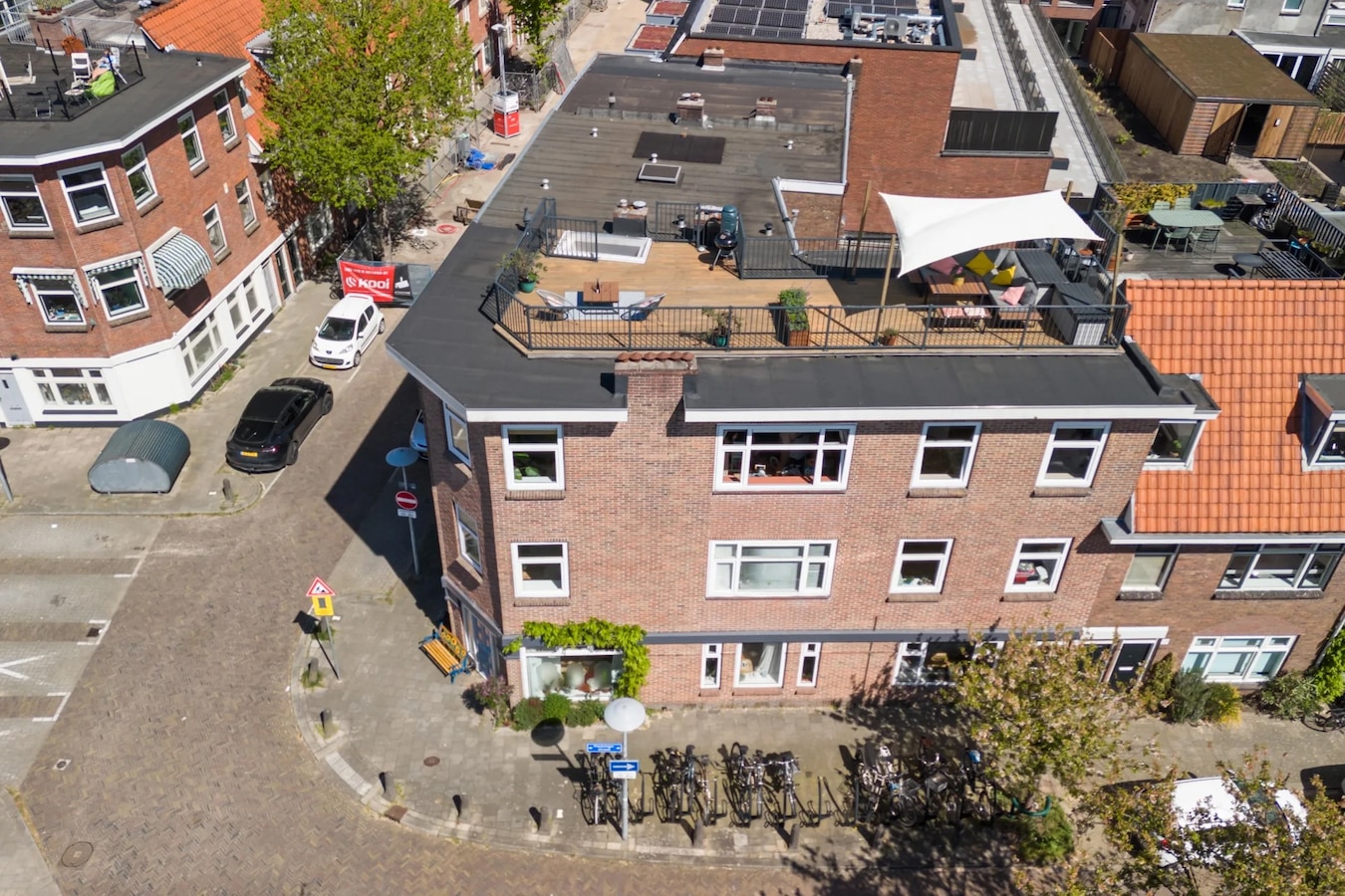 Geen muur bleef wit: Chad en Melanie maakten van hun eerste koopwoning ...