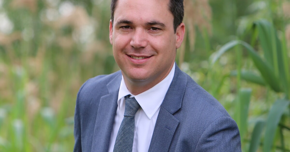Didier Oosterom definitief gemeentesecretaris West Maas en Waal | Regio ...