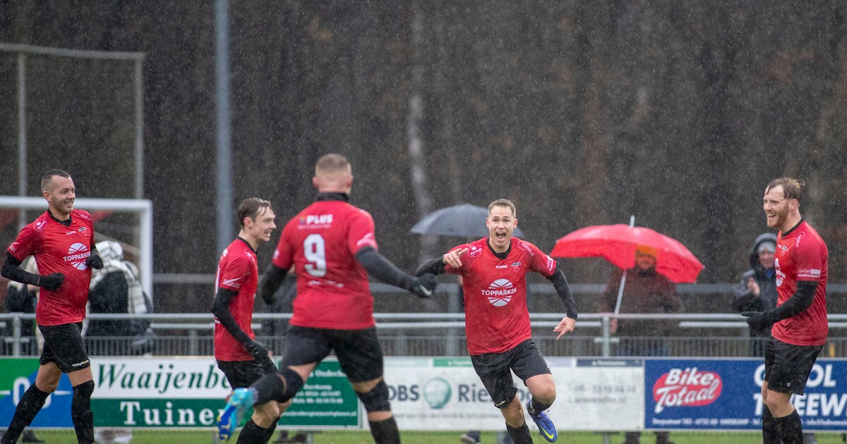 Na voortijdig afscheid bij Harskamp gaat goalgetter Frank Hol nu bij ...