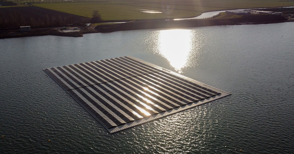 Drijvend zonnepark op Lingemeer en een drijvend wandelpad volgt | Buren ...