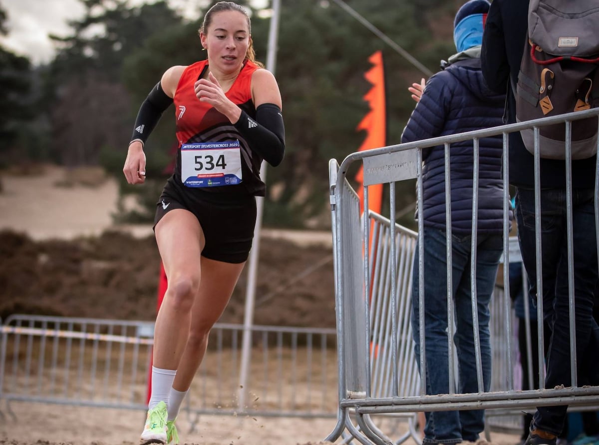 Nijmeegse Yasmine Abbes wint Sylvestercross van Soest | Sport Nijmegen e.o. | De Gelderlander.nl