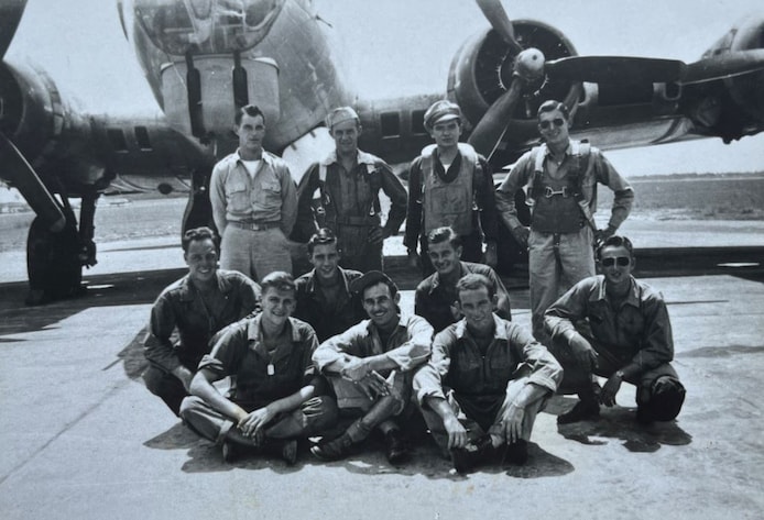 Hoe de vergeten vliegtuigcrash bij Ooij weer tot leven kwam; in mei ...