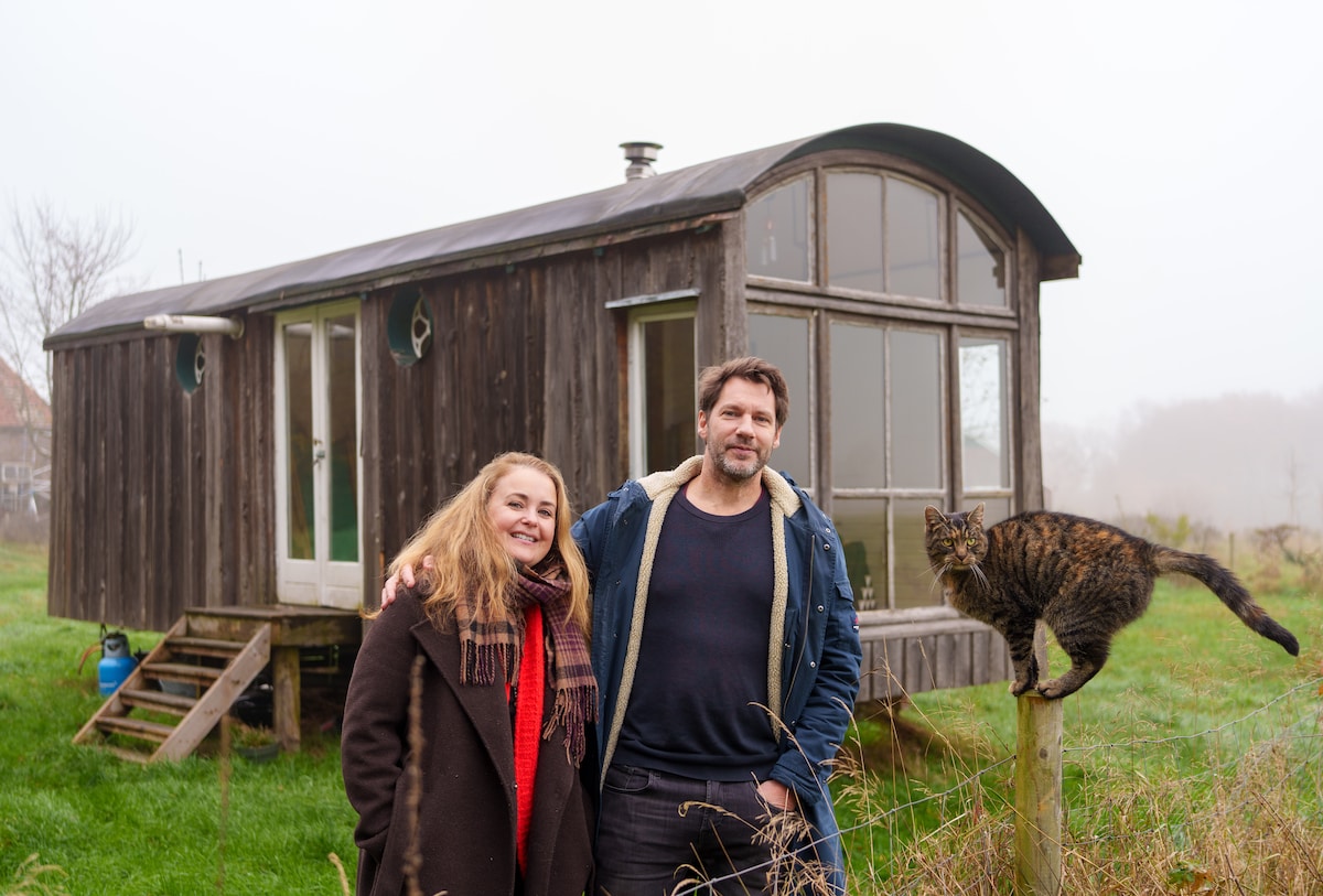 Uit Amsterdam gevlucht: Caroline en Alexander bouwen paradijs in ...