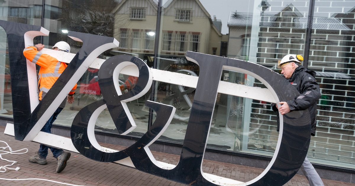 Einde van een tijdperk: iconisch logo verwijderd van V&D-pand in Zeist ...