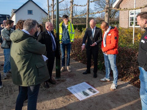 Oud-agent Henk dacht dat híj online oplichters wel zou doorzien. Tot ...