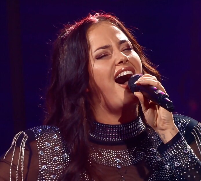 Joy (24) zingt graag in haar eigen kroeg, en straks kent heel Nederland ...