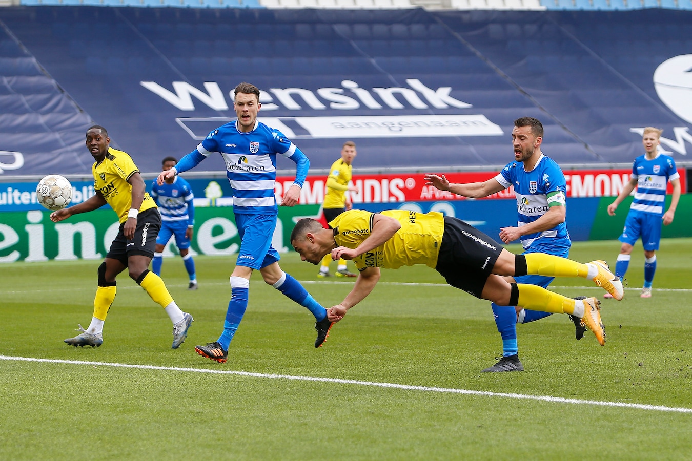 Luhukay met VVV onderuit bij debuut in Zwolle: ‘Te weinig gebracht ...