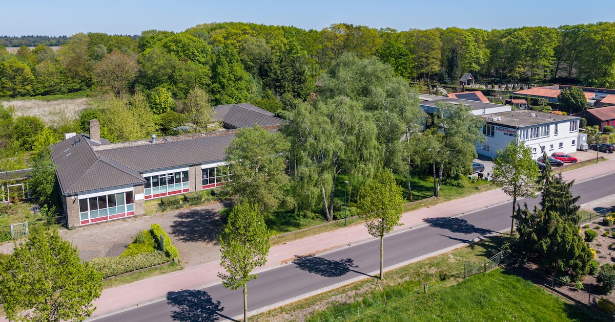 Groot plan voor klein dorp: oude school in Stevensbeek wordt woonplek ...