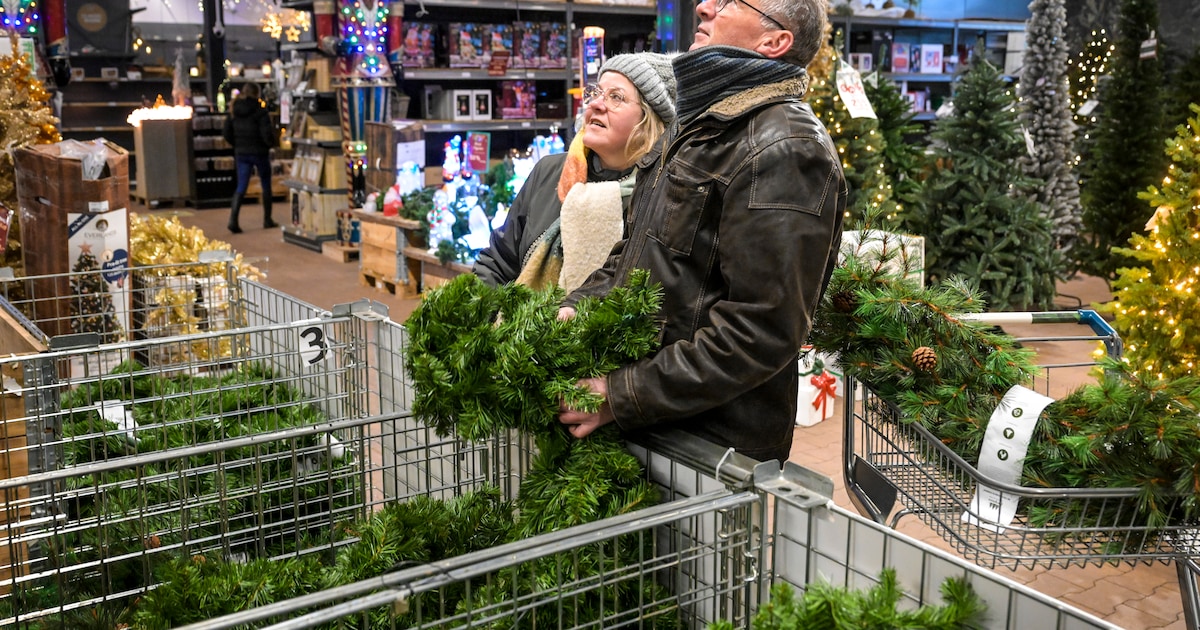 Drukte bij kerstuitverkoop: ‘Het lijkt wel of iedereen wacht op ...