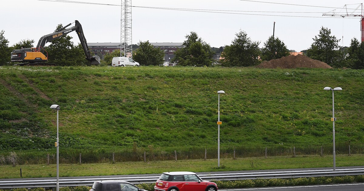 Heb jij een idee wat je kunt doen óp een geluidswal langs een snelweg ...