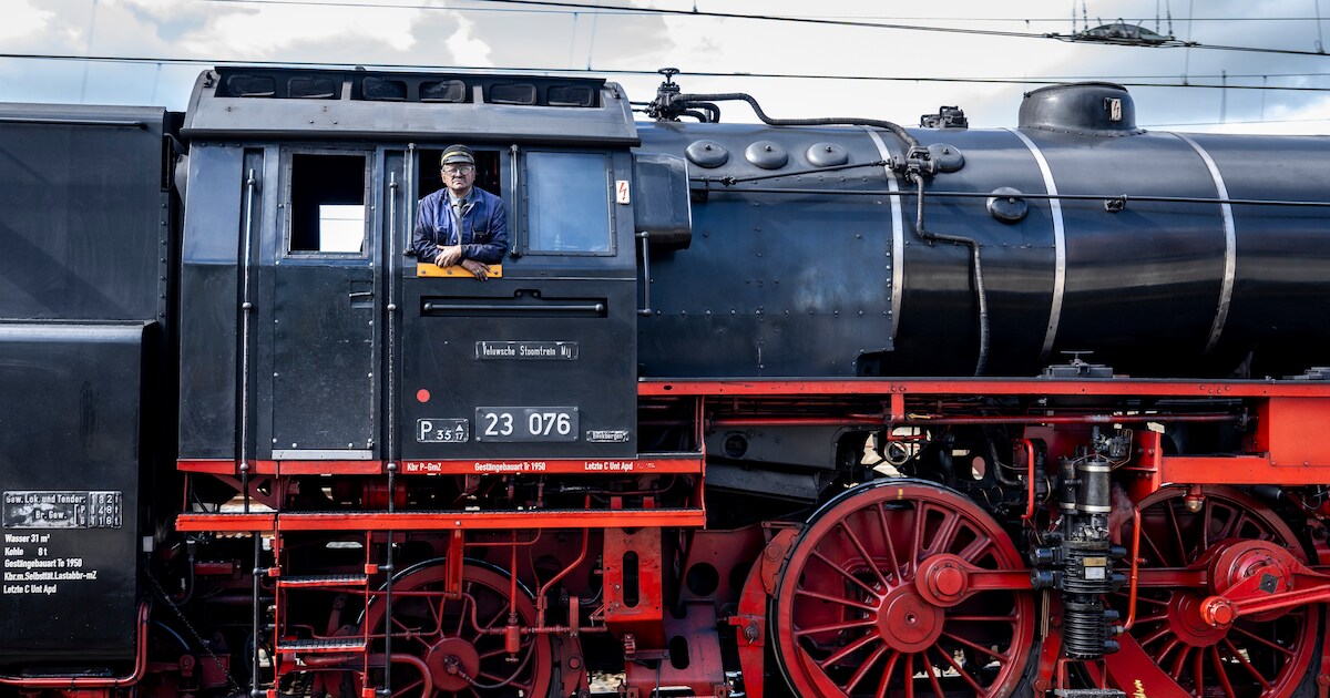 Genieten van stampende stoomtrein: ‘Het is net alsof je in een film zit ...