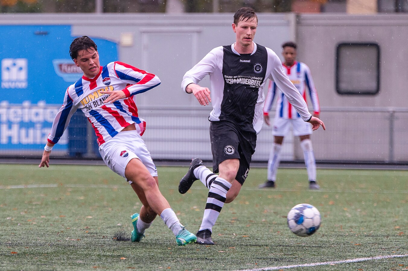 ‘Vogels’ doet goede zaken, futloos Roda’46, Hoevelaken haalt uit: dit ...