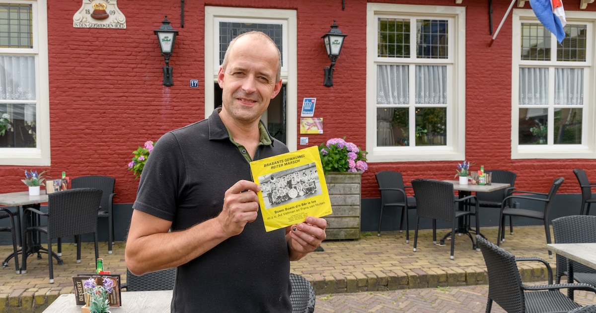 Een hapje eten tussen de oude kasboeken: Roel verzamelt alles over zijn ...