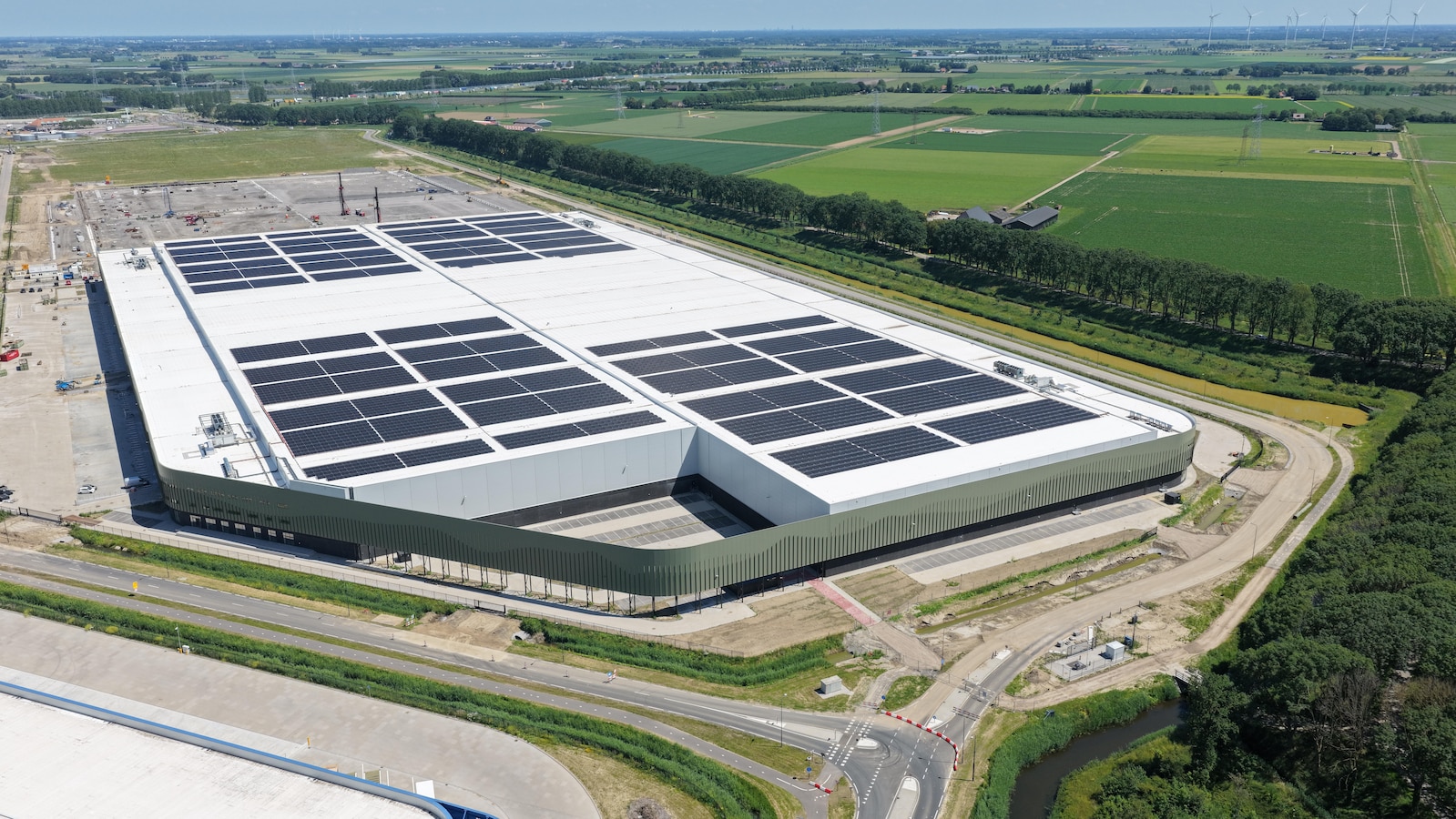 Logistieke reus Van der Helm bouwt het volgende distributiecentrum op ...