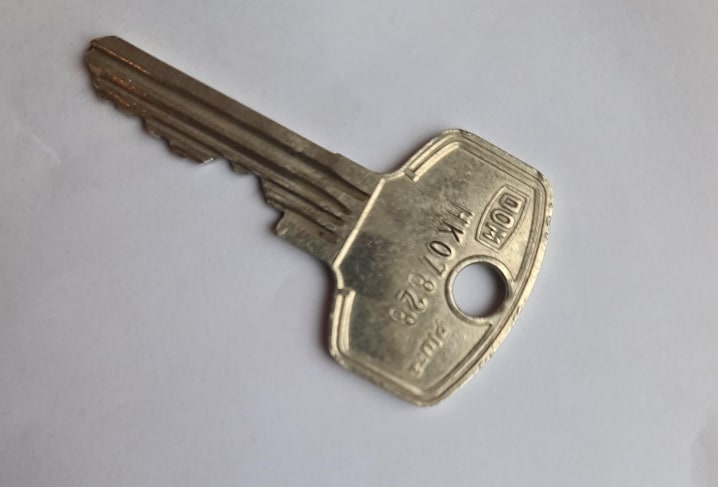 Bernard spaart kerstservies en ruime beloning voor vinder van ring ...