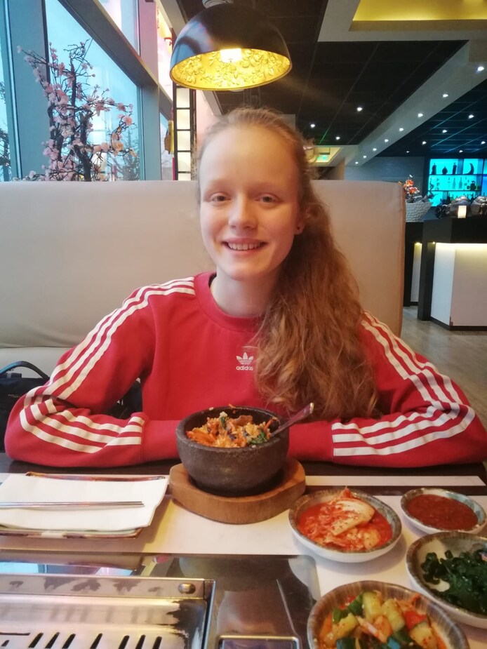 Nina (19) betaalt 167 euro voor band die bijna niemand kent: ‘Ik snap ...