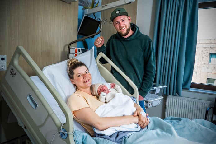 Baby kondigde zich aan op dag van ontmoeting Mike en Marlinka: ‘Dit is ...