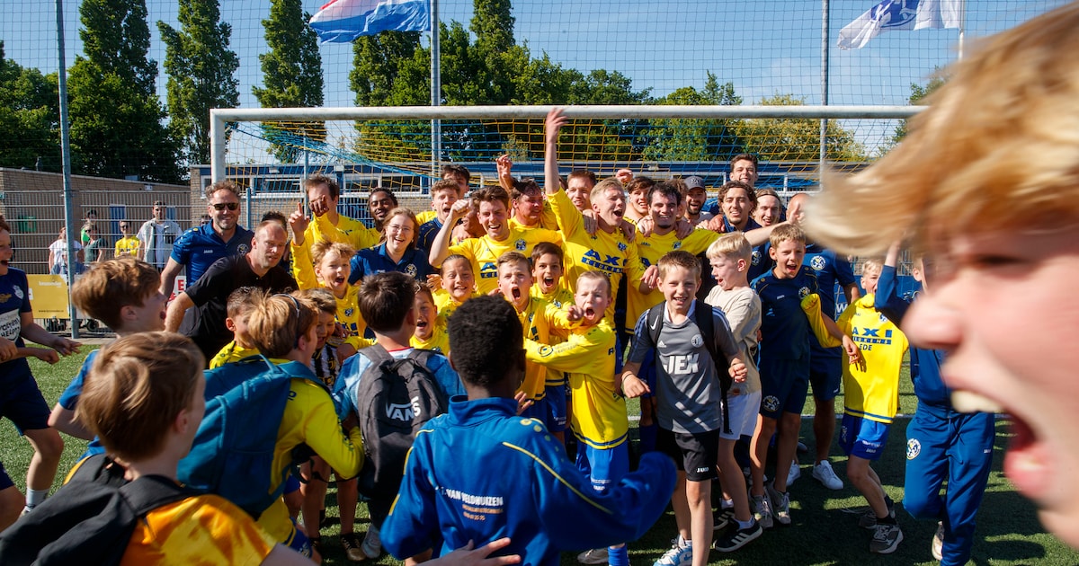 Kampioen Blauw Geel’55 keert terug naar derde klasse, nog geen feest voor VRC, vijf goals Gerben ...