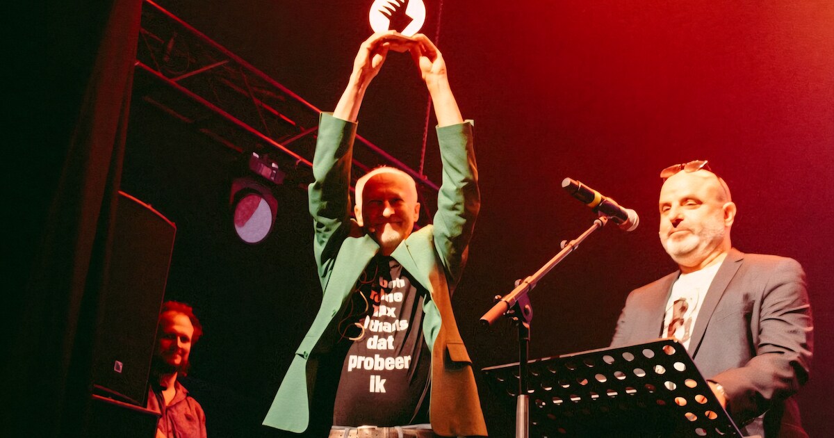 Toine Tax ontvangt Zilveren Waalbrugspeld én Lifetime Achievement Award ...