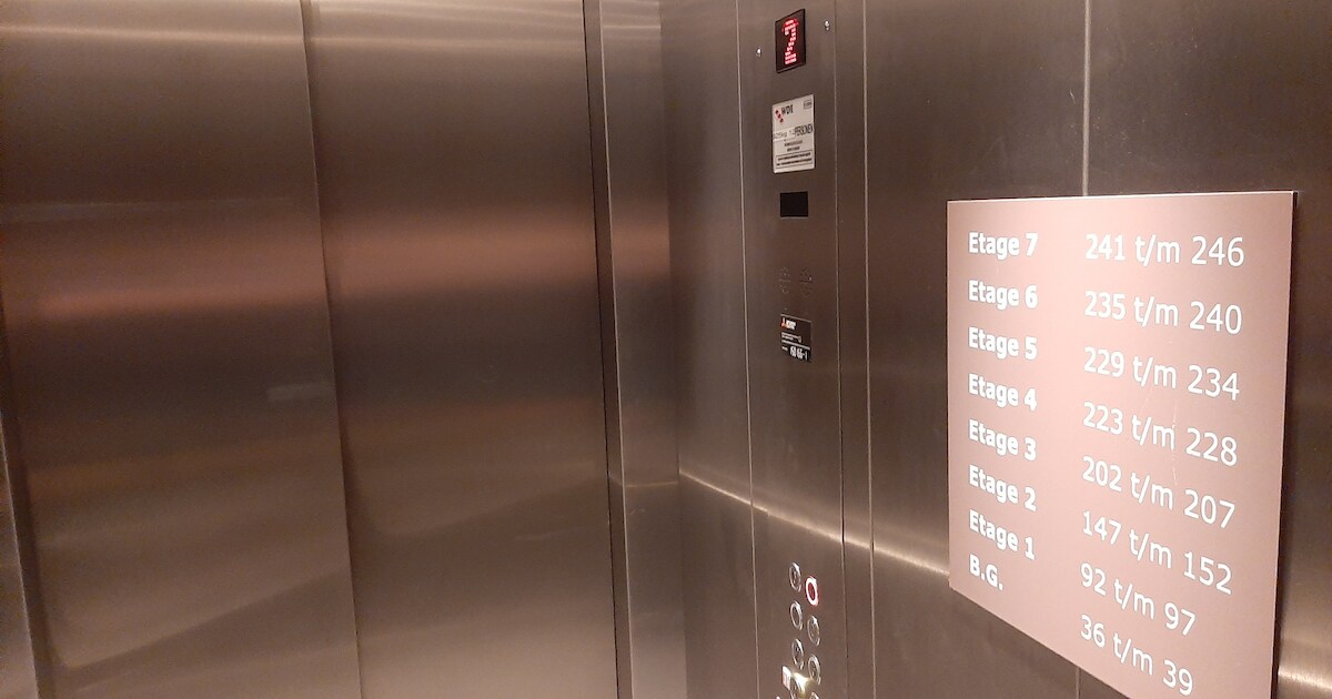 Kalm blijven als de lift er ineens de brui aan geeft | Land van Cuijk ...