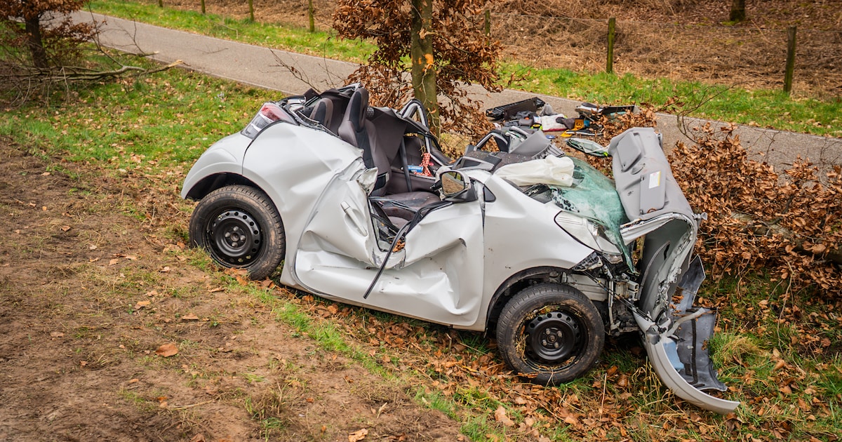 Ernstig ongeluk op N335: weg was urenlang volledig dicht vanwege ...