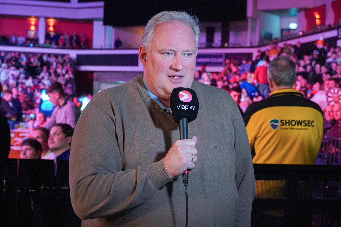 Arjan van der Giessen na maagverkleining onherkenbaar op WK darts: ‘Ik ...