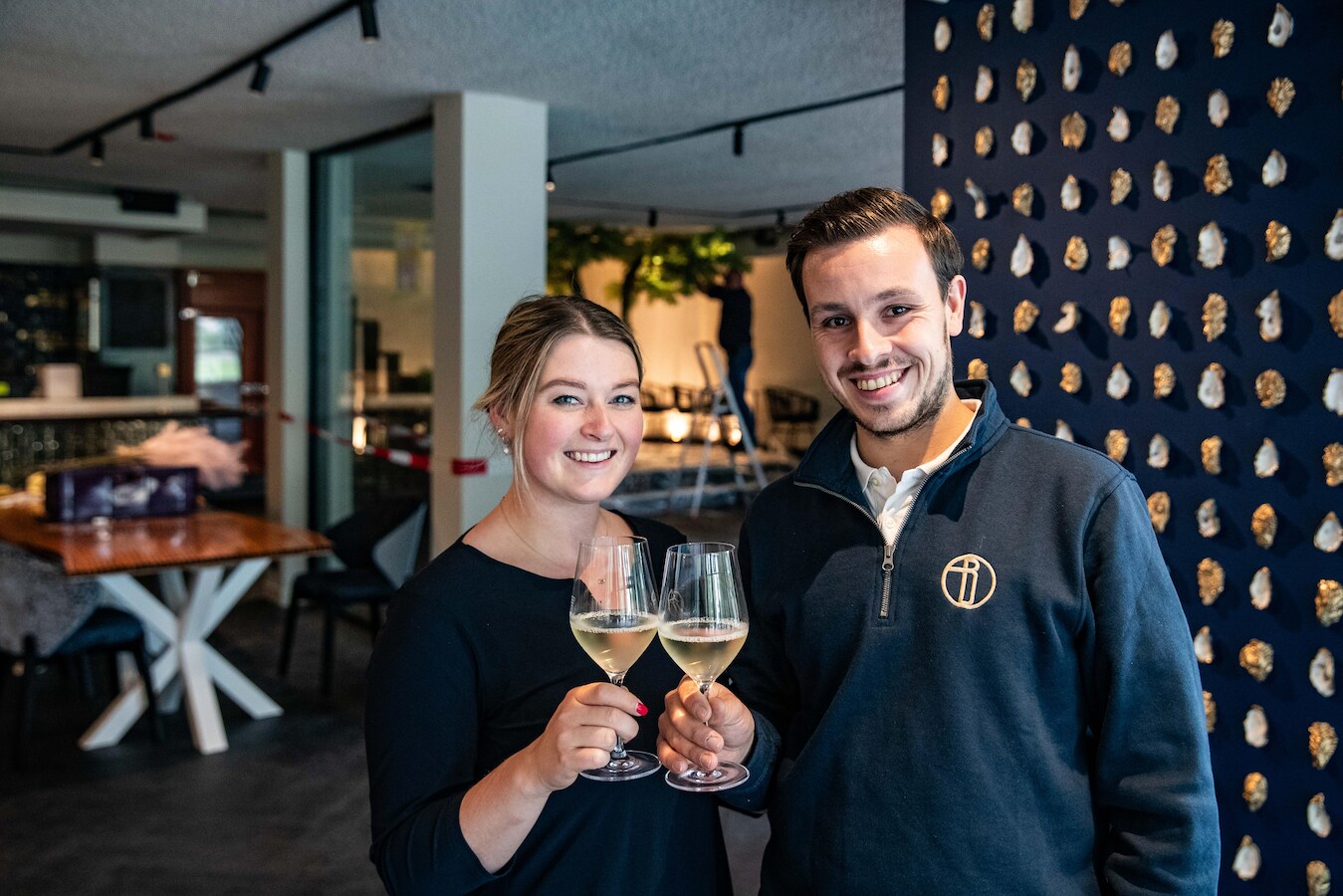 Dit piepjonge stel gaat bekende feestzaal runnen: nieuwe naam, ander ...