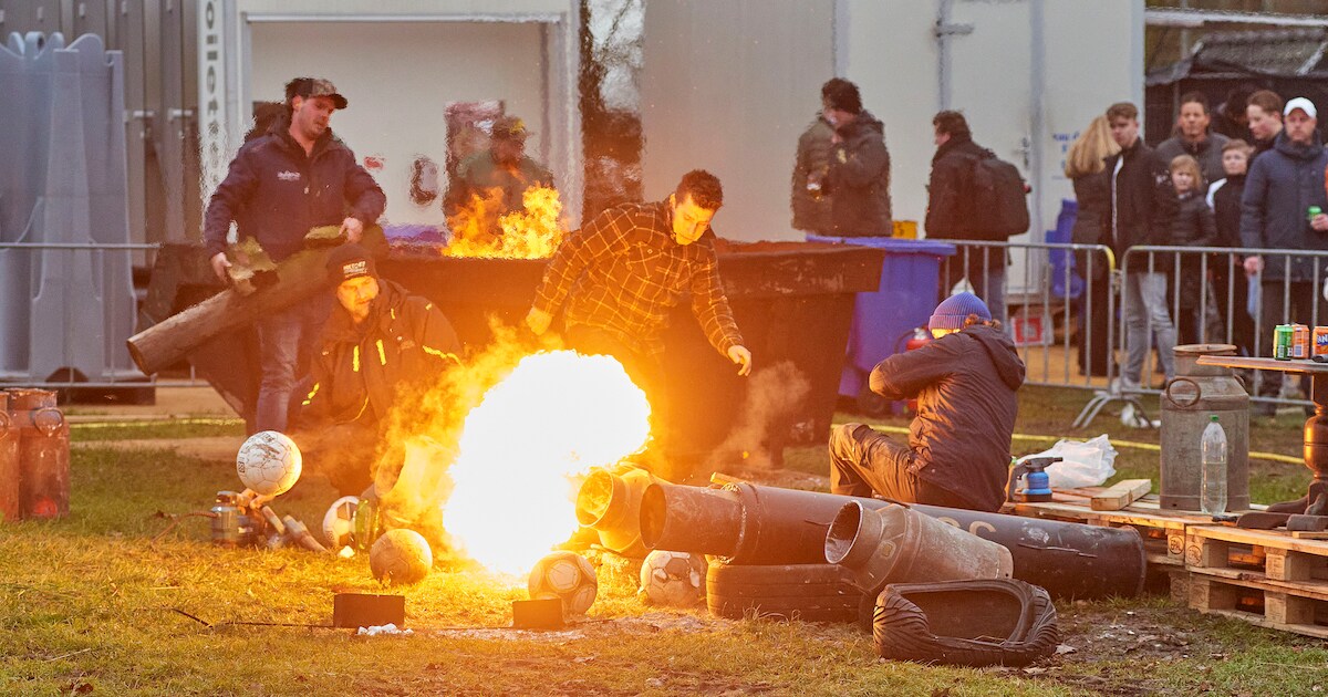 Geen feest voor watjes: Berghem viert oudjaar met carbid en bier ...