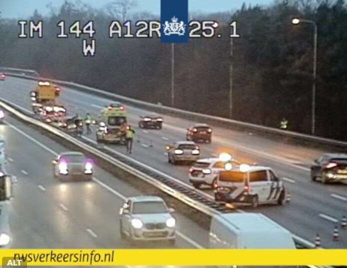 Flinke file op A12 door ongeluk, ook gevolgen voor andere snelwegen | Arnhem | gelderlander.nl