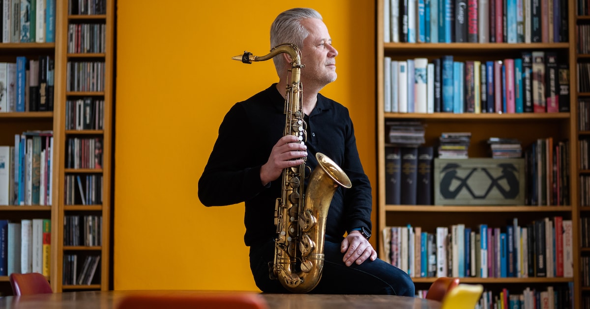 Arnhemse jazzsaxofonist Ewout stopte als muziekleraar, nu presenteert ...