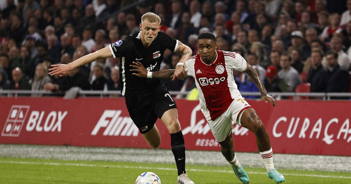Jens Odgaard speelt met aangepaste schoen tegen West Ham United vanwege ...