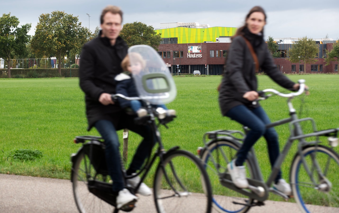 Petitie tegen asielopvang Houten 2600 keer getekend: ‘Locatie naast een ...