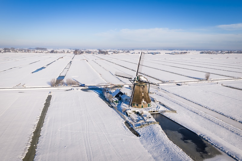 LIVE sneeuw | Treinverkeer flink ontregeld, nieuwe sneeuwbuien trekken ...