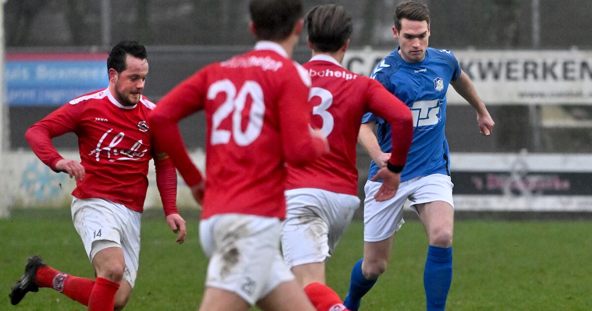 Drie jaar nadat hartkwaal ineens een einde maakt aan zijn veelbelovende profcarrière, voetbalt ...