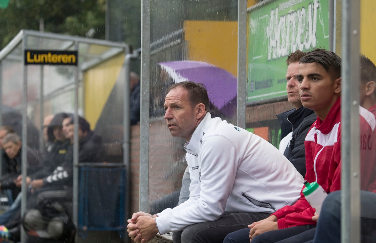 Trainerscarrousel | Brehler en Mol draaien bij ONA’53 rollen om • Twee ...