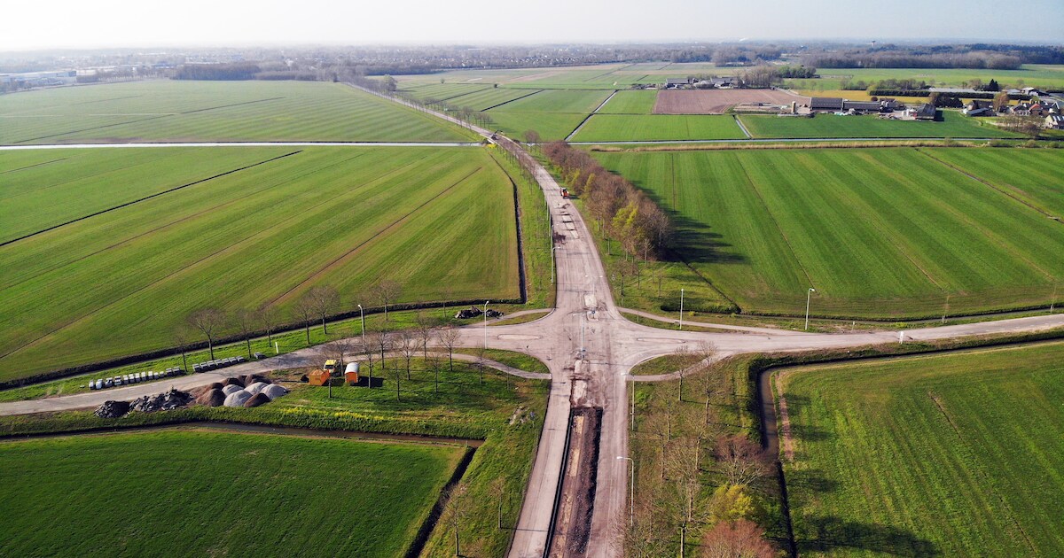 Bonnenregen bij Shell-pomp in Wijchen bij spontane verkeerscontrole ...