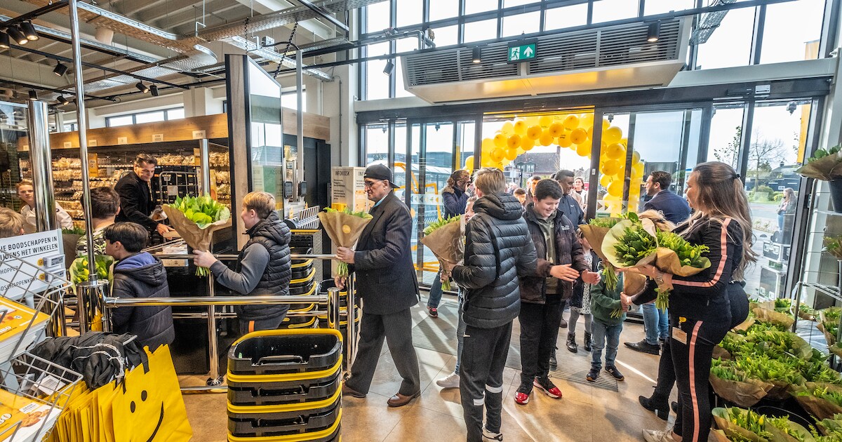 Daar is hij dan: de tweede supermarkt in het kleine Mook: ‘Lekker hoor ...