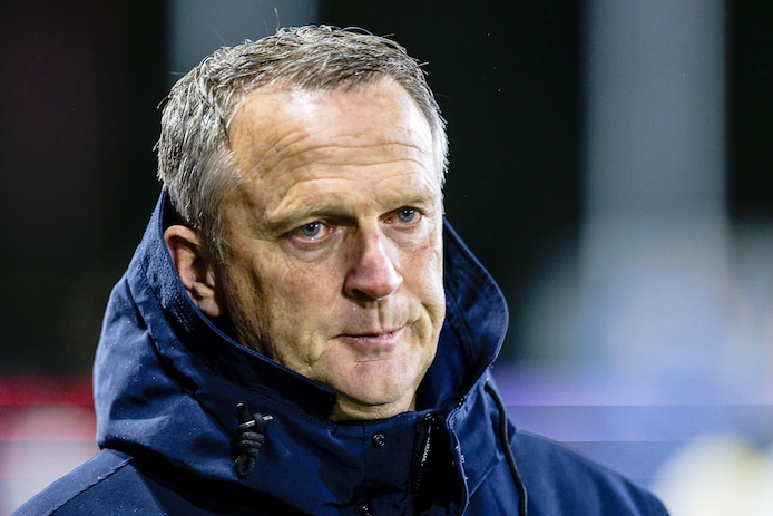 John van den Brom woedend op eigenaren Vitesse: 'Geen enkele ...