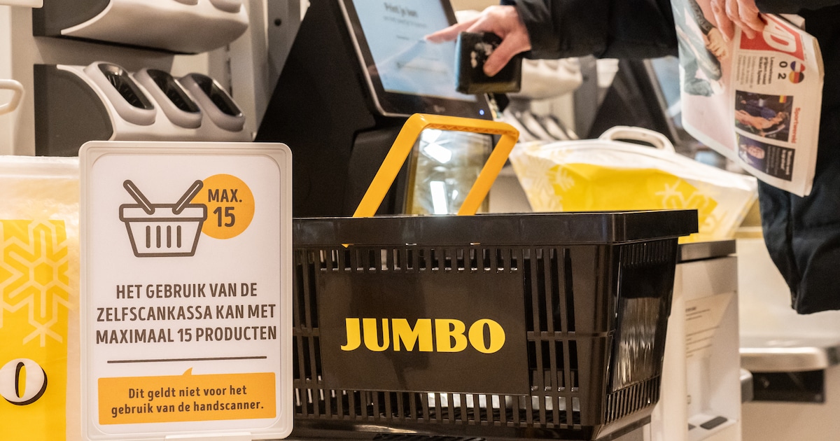 Nog maar 15 producten zelf scannen bij de Jumbo, bij meer moet je langs ...