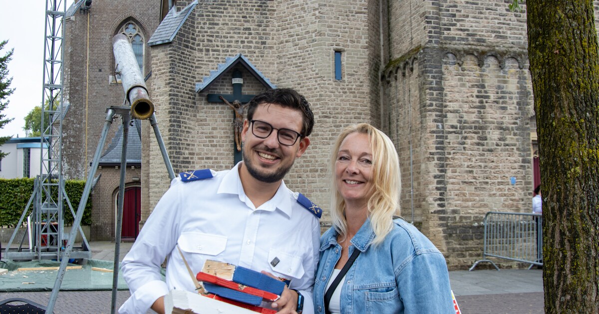 Gijs Jansen haalde de vogel omlaag en werd zo de nieuwe koning van schutterij Onderling Genoegen ...