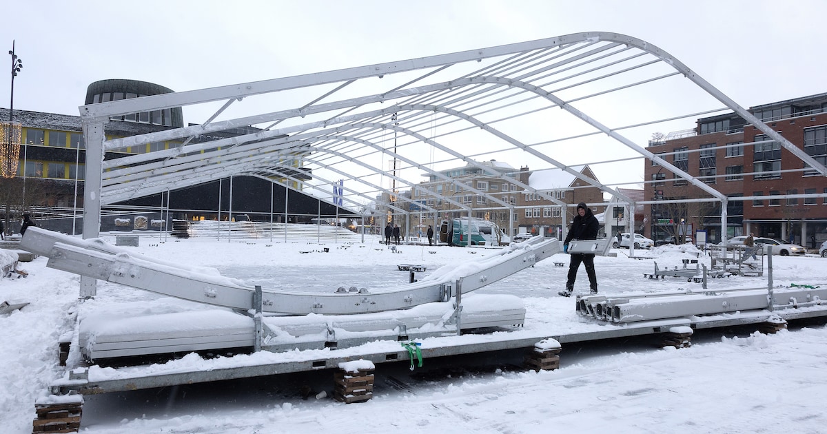 In sneeuwstorm een megatent bouwen is slechts één van de uitdagingen ...