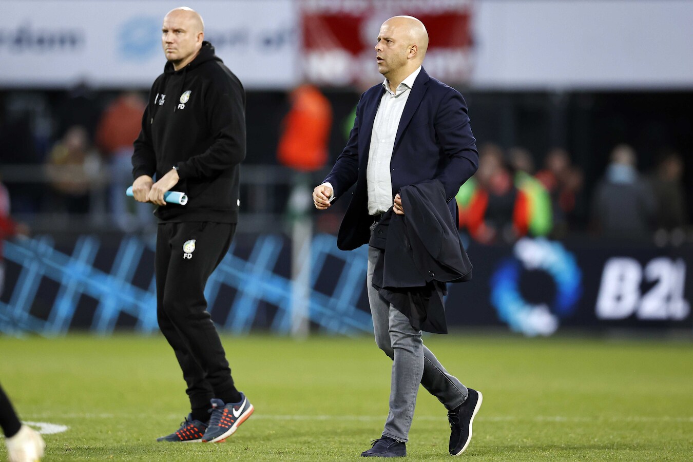 Arne Slot vond Feyenoord voor rust ‘heel matig’ tegen Fortuna Sittard ...