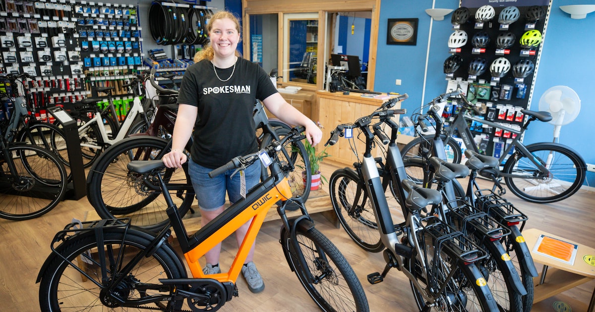 Bryana runt een fietsenwinkel, maar haar leeftijd valt op: ‘Soms zie ik ...