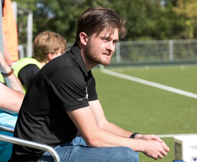 IJFC stelt 25-jarige Jesper Stoop aan als trainer: ‘Hij kan ons ...