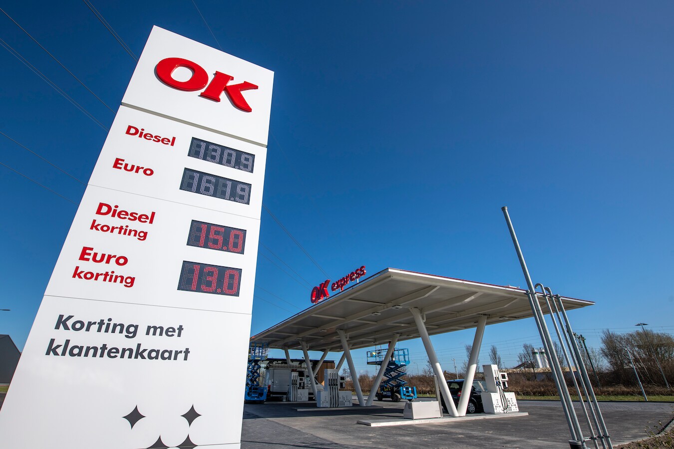 BP verdwijnt uit ons land, 300 tankstations vanaf deze week rood-wit ...