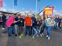 Van links naar rechts 'na-carnavallen’ met de Snollebollekes én een ...