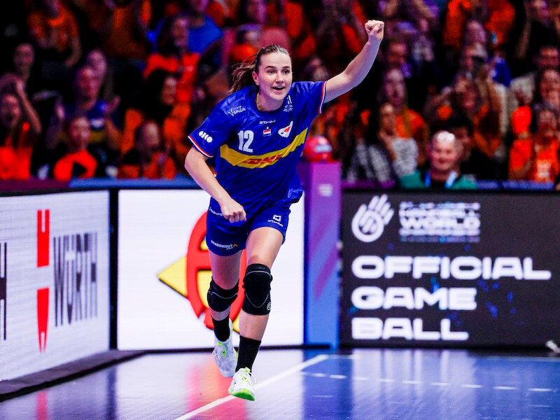 Engelse media zien hoe ‘beest’ Max Verstappen weer serieus jaagt op ...