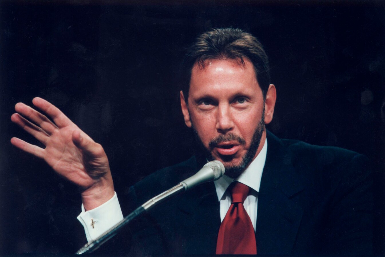 Hij bezit een Hawaïaans eiland en trouwde een 47 jaar jongere vrouw ...