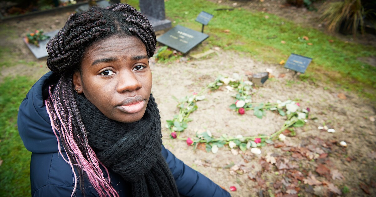 Mady houdt het graf bij van in 2018 vermoorde Veghelaar Sona: ‘Ik blijf ...