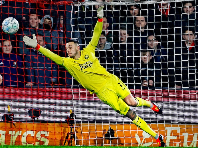 Feyenoord geeft update over Justin Bijlow: doelman weken aan de kant ...